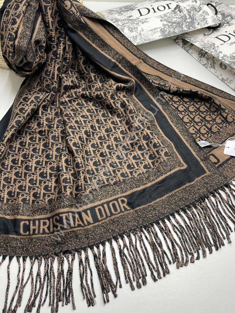 Christian Dior теплый палантин LO-200 купить в Москве